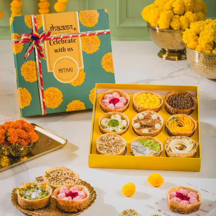 Buy Assorted Ghewar Box - Malai Dryfruit, Lotus Biscoff, Vanilla & More